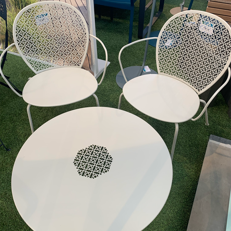 Ensemble Table basse + Fauteuils Lorette - FERMOB : Vente en ligne ...